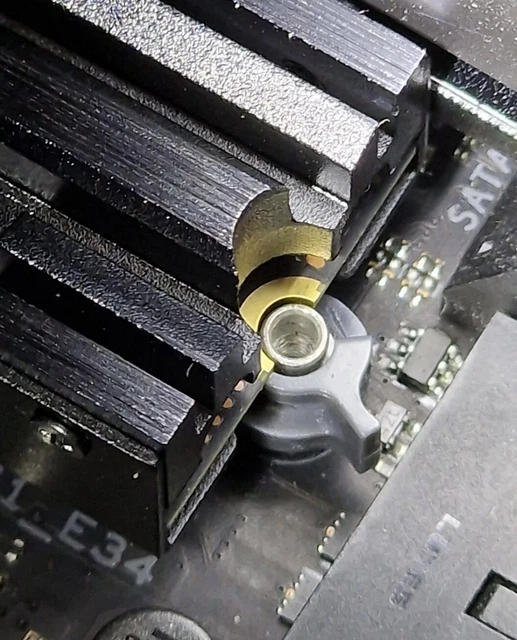 ASUS MOTHERBOARD M.2 SSD Q-Latch, Tool-Free Installation, Replace ...