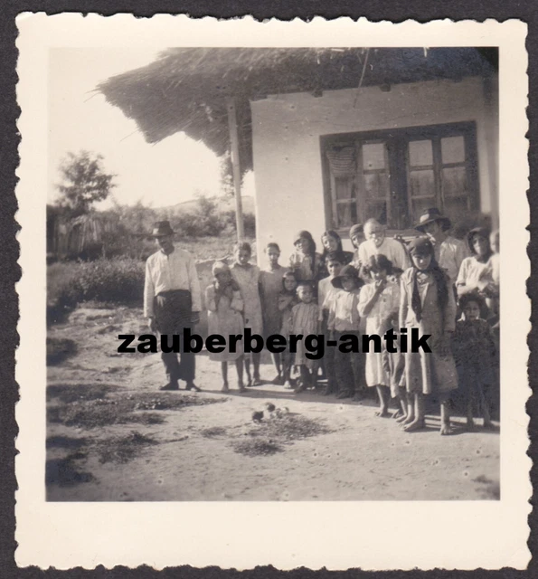 ORIG. FOTO WEHRMACHT im Osten Bevölkerung Kinder Bessarabien Tracht WK2 ...