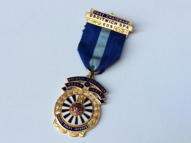 NATIONAL ASSOCIATION OF Round Tables -Past Chairman Medal / Badge ...