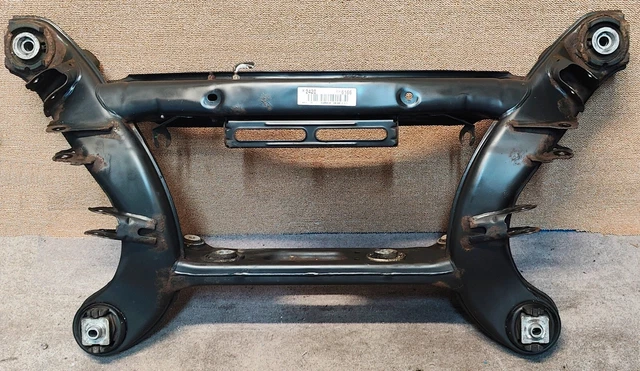 MERCEDES C E Class W204 W212 Rear Suspension Subframe Axle Crossmember ...