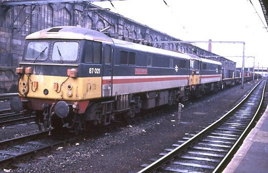 ORIGINAL COLOUR SLIDE of 87021 BR class 87 electric loco £0.99 ...