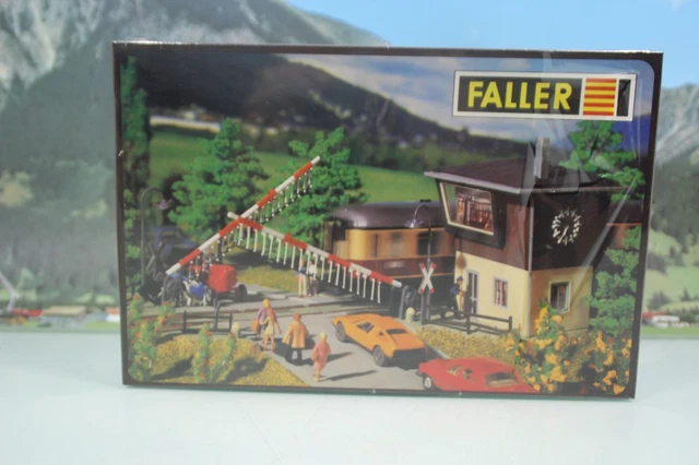 FALLER B-175 H0 Bausatz Bahnübergang mit Stellwerk und elek.Schranke (B855) EUR 29,99 - PicClick DE
