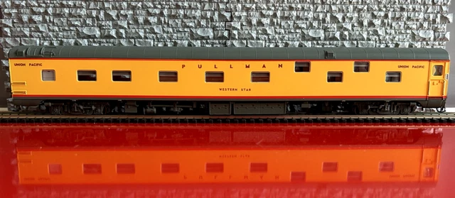 RAPIDO TRAINS HO 101065 Duplex Sleeper Union Pacific Western Star £30. ...