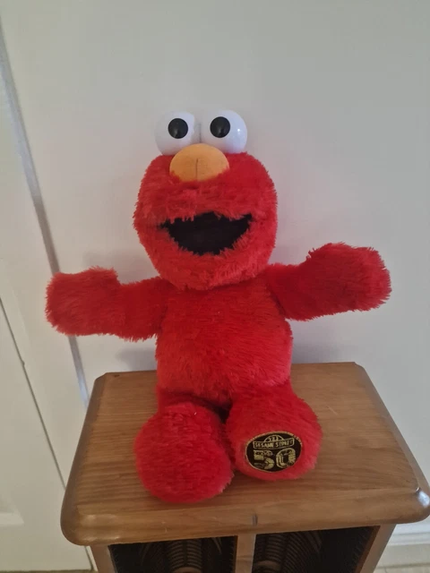 SESAME STREET GIGGLING Tickle Me Elmo Plush Toy Limited Edition 50th Anniversary £13.00 ...