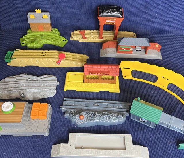 THOMAS & FRIENDS TrackMaster Sodor Track Set Coal McColls Farm ...