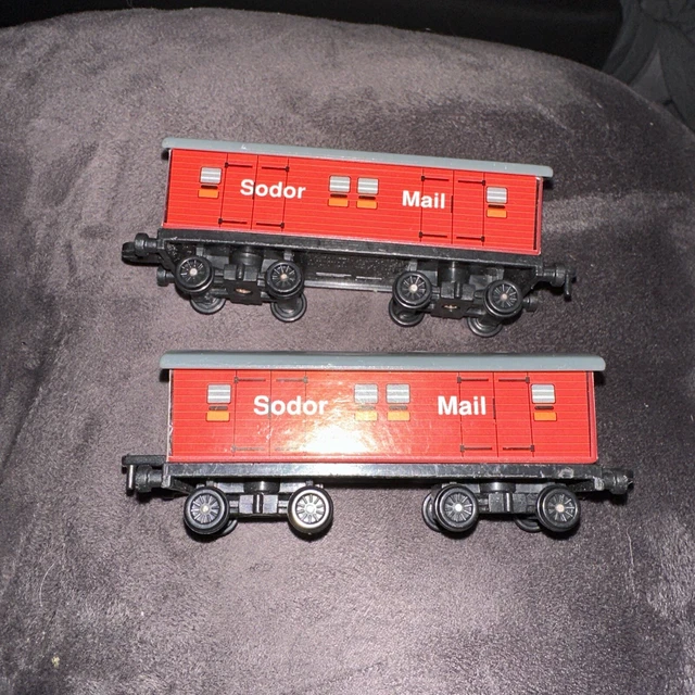 VINTAGE ERTL THOMAS The Tank Engine Model Railway Mail Carriage £9.00 ...