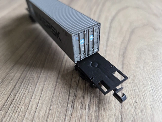 GRAHAM FARISH N Gauge Container Wagon With Maersk 45ft Container £24.99 ...
