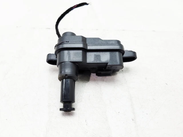 AUDI A6 C8 Fuel Flap Actuator Motor Selenoid 8V0862159A 2021 £29.99 ...