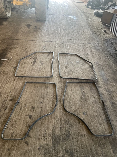 RANGE ROVER CLASSIC 4 Door Full Set Of Door Seals All Parts Available ...