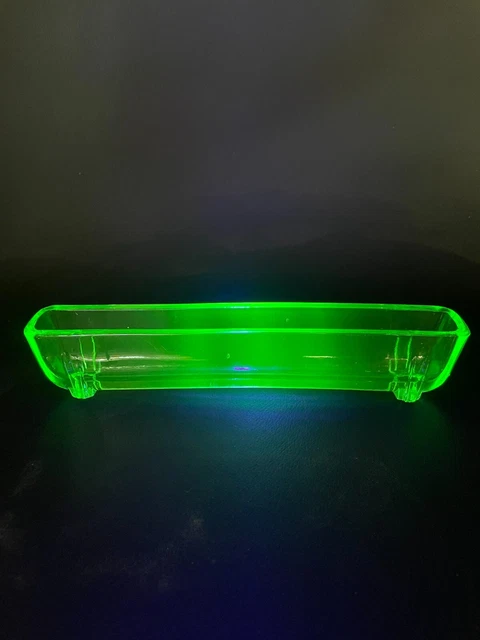 VINTAGE ART DECO Uranium Green Glass Trough Vase, Made In England £54. ...