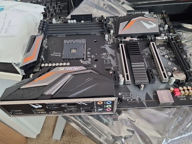 GIGABYTE X470 AORUS Ultra Gaming AMD Socket AM4 DDR4 ATX Motherboard £ ...