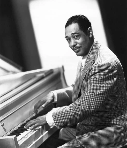 DUKE ELLINGTON POSED Portrait Of Duke Ellington At Piano Old Music ...