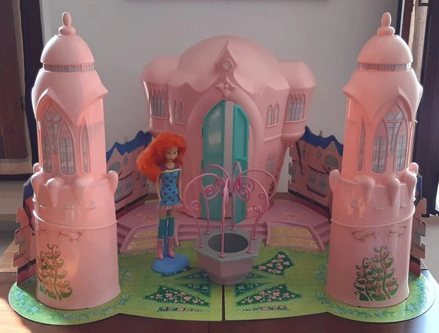 WINX CLUB CASTELLO di Alfea + Bambola Bloom - Buone condizioni - Giochi ...