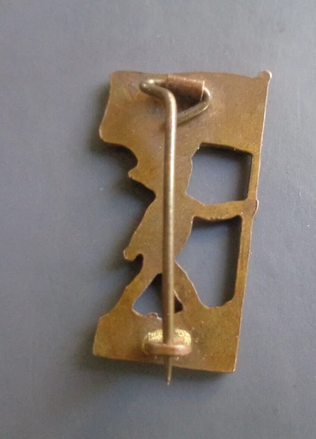 ORIGINAL BUTLIN / Butlins Badge - Ireland Mosney 1950 Blue & Green £32. ...