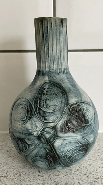 CARN POTTERY JOHN Beusmans Blue Onion Vase N41 Made In Cornwall £23.95 ...