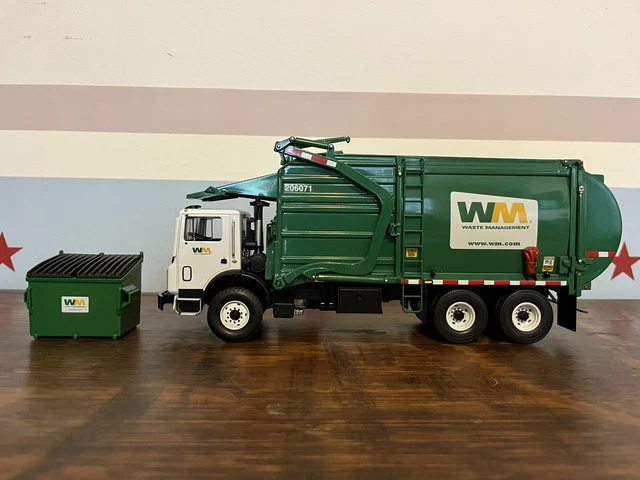FIRST GEAR 1/34 Mack Front End Loader With Trash Bin Waste Management ...