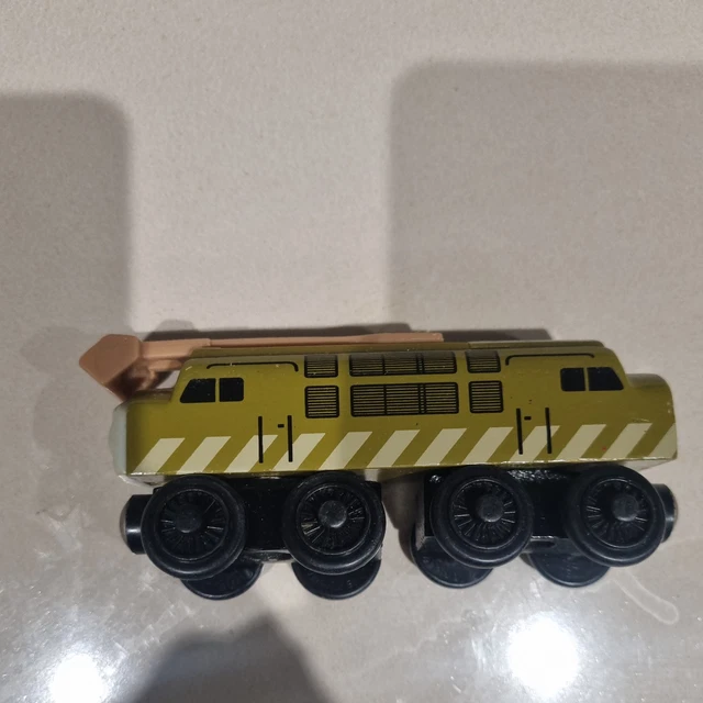 THOMAS THE TANK Engine & Friends Wooden Railway Train - DIESEL 10 ...