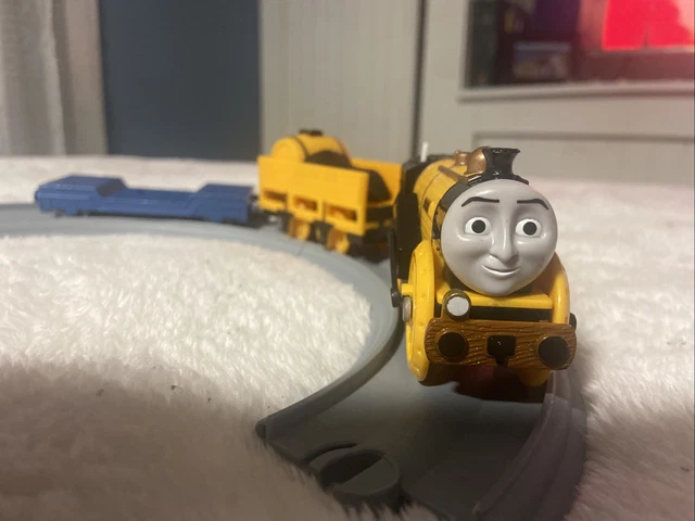 THOMAS & FRIENDS Trackmaster Motorized Train Stephen "The Rocket" EUR ...