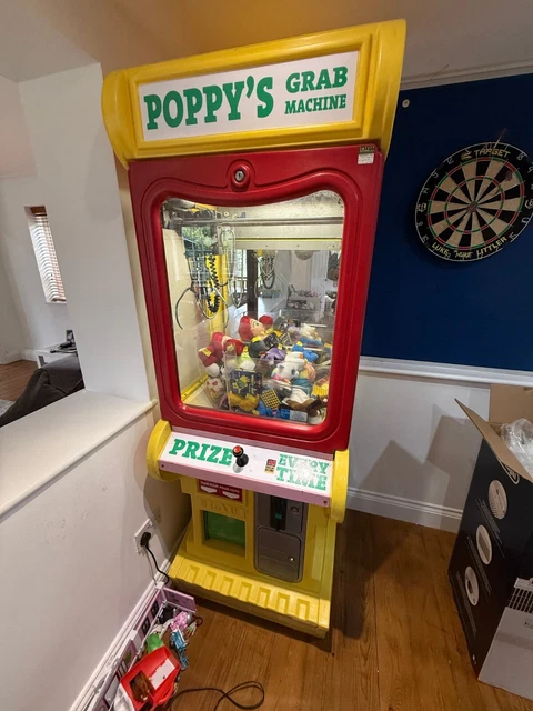 ARCADE GIFTMAN GRAB / grabber / crane machine used full working order £ ...