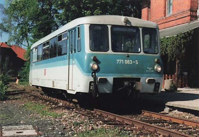 FOTO DER ZBDR BR 771 063-5 alte Diesellokomotive 05/1996 ca. 9x13cm adu5239a EUR 1,44 - PicClick DE