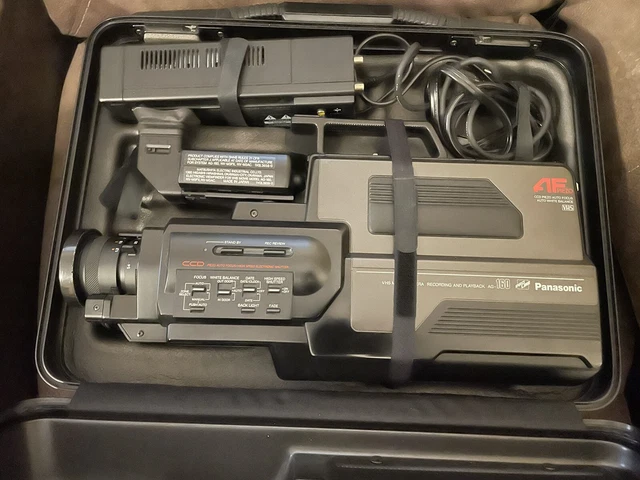 PANASONIC AF PIEZO VHS Reporter Movie Camera AG-160 w/ Case Accessories ...