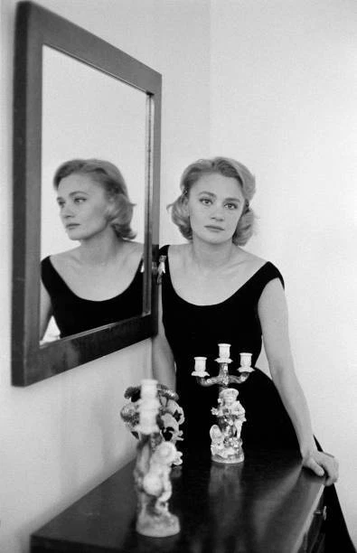 FRENCH ACTRESS DANIELE Delorme at her home in Paris 1960 OLD PHOTO 1 $8 ...