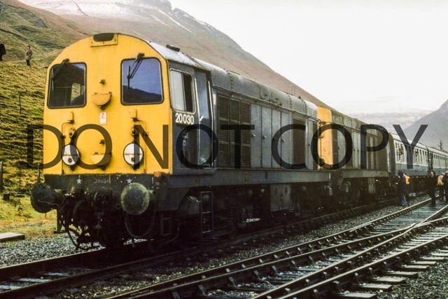 UK DIESEL TRAIN Railway Photograph Of Class 20 20030 Loco. Rm20-48 £1. ...