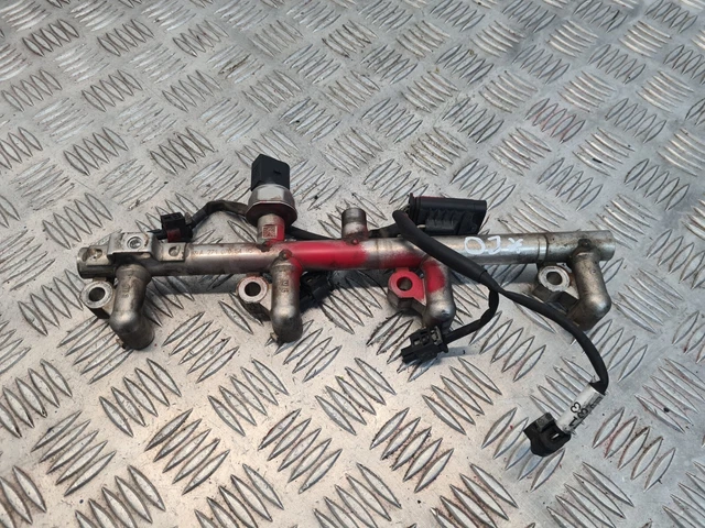 MERCEDES C250 W204 Cgi 271.860 FUEL RAIL & PRESSURE SENSOR 2010 ...