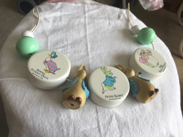 VINTAGE PRAM RATTLES peter rabbit £25.00 - PicClick UK