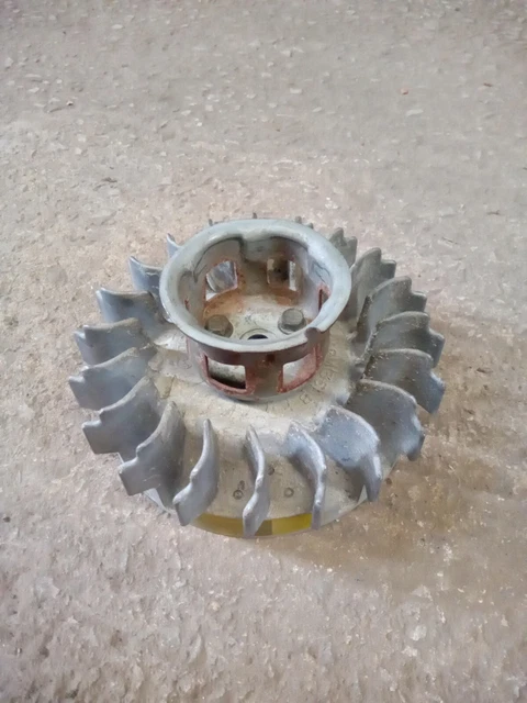 FLYMO GT500 2 Stroke Petrol Hover Mower Suzuki M120X Flywheel And Cup £ ...