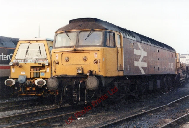 RAILWAY PHOTO 6X4 Class 47 47453 BR Blue stabled at Preston 2/12/1989 £ ...