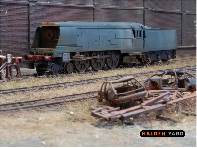 OO GAUGE LOCOMOTIVE, scrapyard Southern Railways Light Pacific. Ref F7 ...