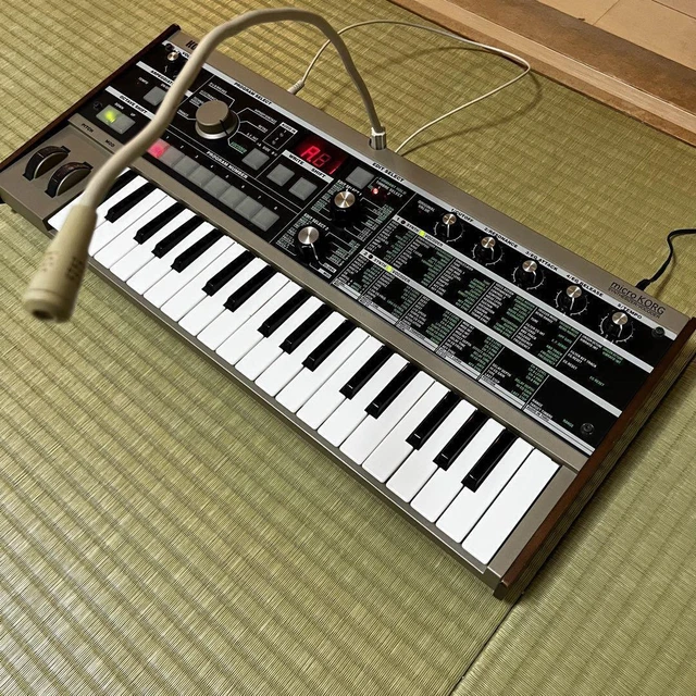 KORG MICROKORG ANALOG Synthesizer Vocoder 37-Key Keyboard Used £323.30 ...