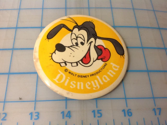 VINTAGE DISNEYLAND GOOFY Walt Disney Productions Button Pins (D) $15.00 ...