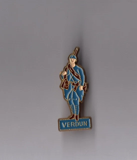 PIN'S ARMÉE / soldat Verdun (signé FIA Souv) hauteur: 3,2 cm EUR 9,00 ...