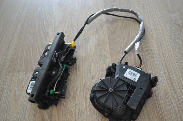 BLOCCO COPERCHIO BAGAGLIAIO Bmw G30 G31 G32 7454160 7411760 EUR 93,03 ...