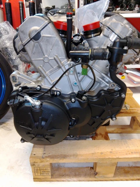 APRILIA RSV4 TUONO V4 Engine Motor block 1000 V4L £2,800.00 - PicClick UK