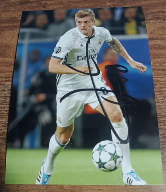 FOTO AUTOGRAFATA TONI Kroos Camiseta Blanca Real Madrid Autografo ...