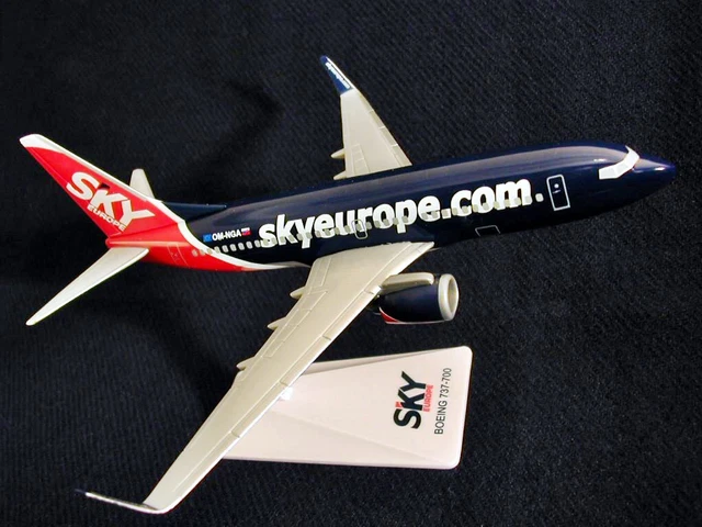 SKYEUROPE AIRLINES SCALE 1-200 model Boeing B737-700 OM-NGA Slovakia ...