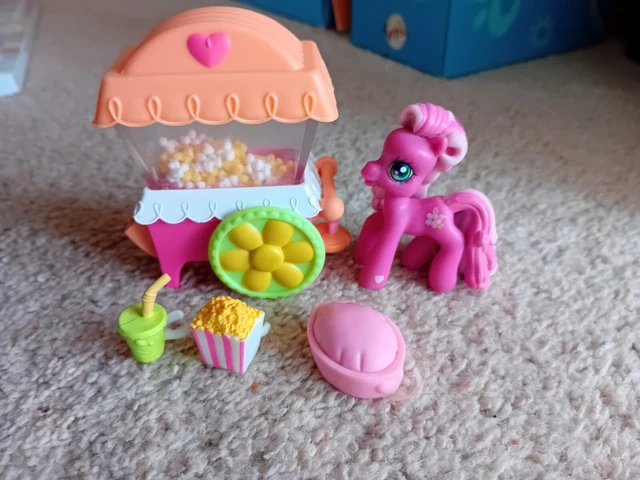 MY LITTLE PONY G3 Ponyville Popcorn Cart With Cheerilee £15.00 ...