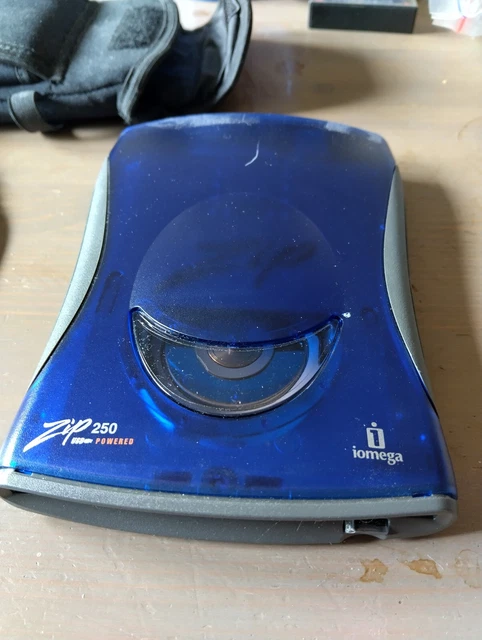 IOMEGA ZIP 250MB USB External drive - with soft protective case £23.00 ...