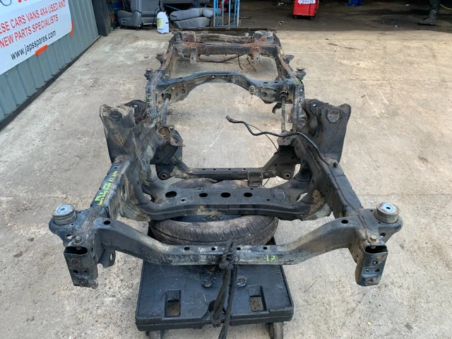 TOYOTA LANDCRUISER AMAZON 100 Series Chassis Cut17 Ref248 £1,200.00 ...