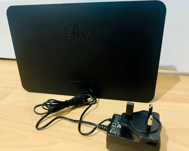 SKY BROADBAND HUB 4.2 SR203 Dual Band Wi-Fi Wireless Modem Router £17. ...