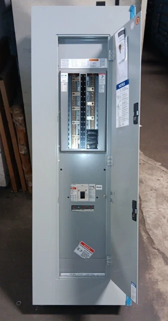 NEW EATON PRL1A 400 Amp Main Breaker Panel 30 Circuit 208Y/120V 3Ø 4W ...