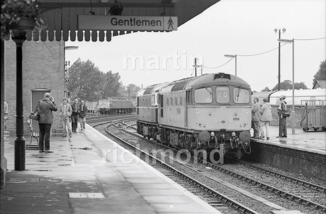 SALISBURY CLASS 33'S 33050 & 33008 23.7.88 John Vaughan Negative RN373 ...