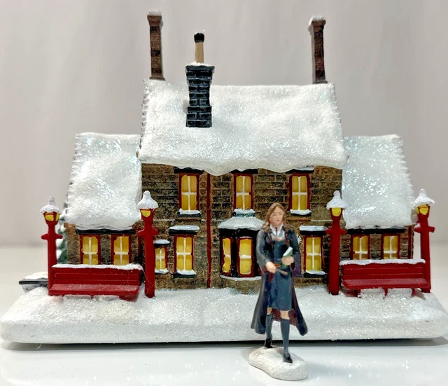 HARRY POTTER HAWTHORNE Village Hogsmeade Station w/ Hermione No COA or ...