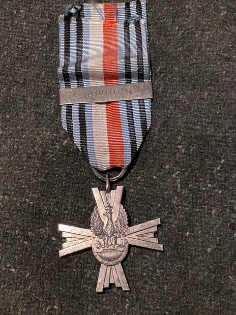 ORIGINAL WW2 POLISH Cross of Combat Action Medal Arnhem 1st Polish Para ...