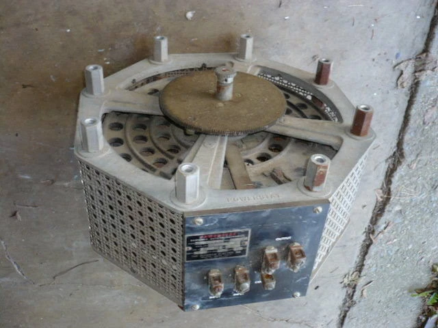 VARIABLE TRANSFORMER, VARIAC, 120/240 volts in, 0-240 volts out, 28 ...