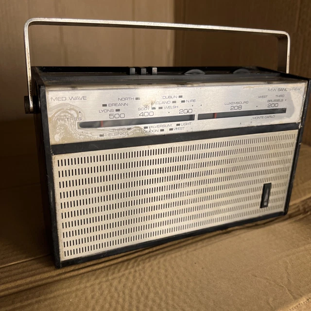 VINTAGE TRANSISTOR RADIO Bush Tr146A / Rank Organisation / Free Post ...