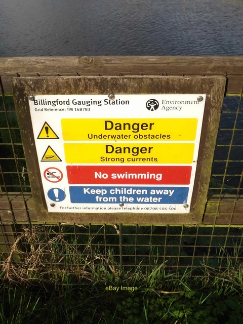 PHOTO 12X8 BILLINGFORD Gauging Station sign Off Low Road c2014 EUR 8,47 ...